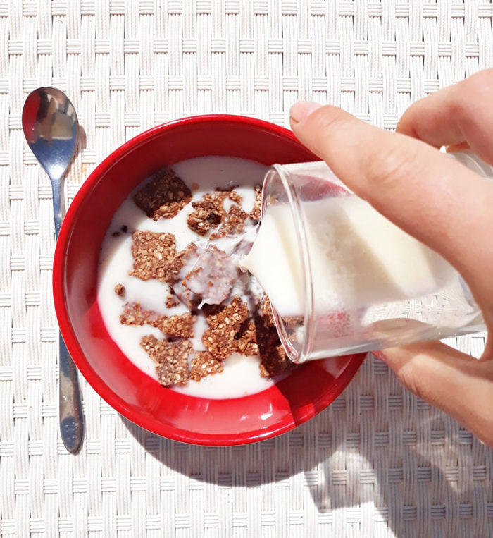 Healthy oatmeal chocolate cereal - Veggy Malta