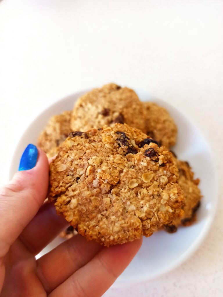 Easy oatmeal raisin cookies - Veggy Malta