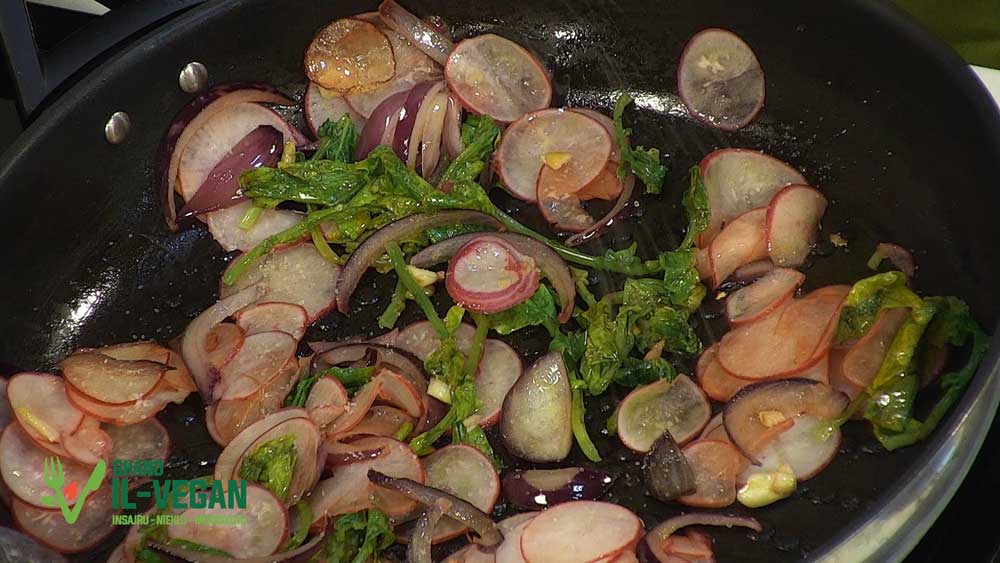 Sautéed radishes and radish greens - Veggy Malta
